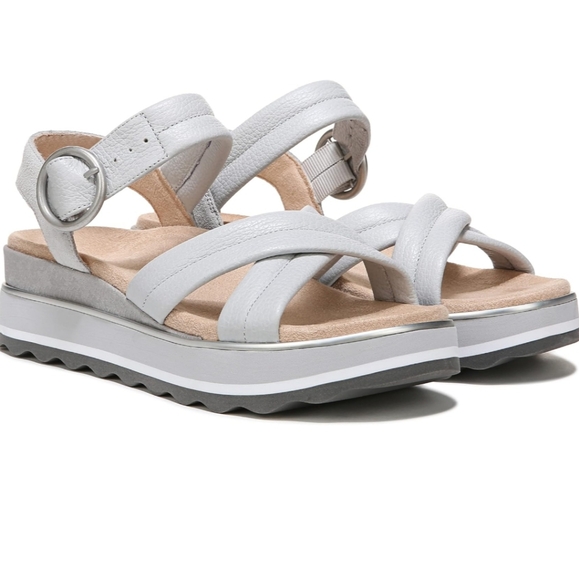 Vionic | Shoes | Vionic Pheonix Reyna Sandals | Poshmark